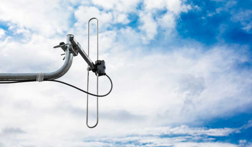 Antenna Polarization: Everything You Need to Know Antenna Polarization: Everything You Need to Know